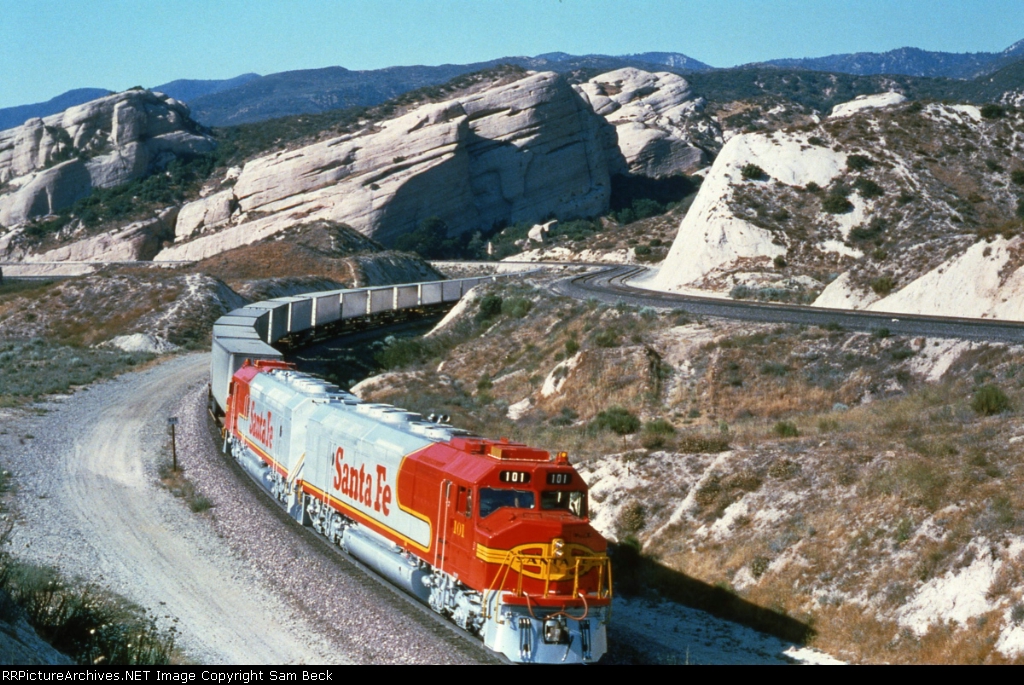ATSF 101 and 102